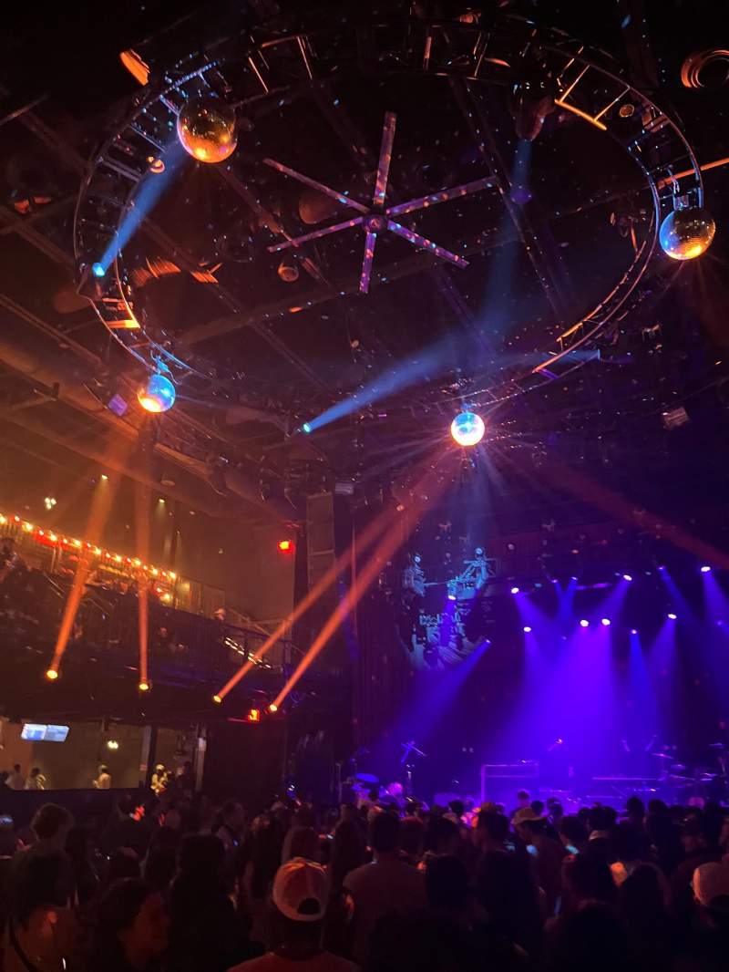 Palace Concert & Tour Photos