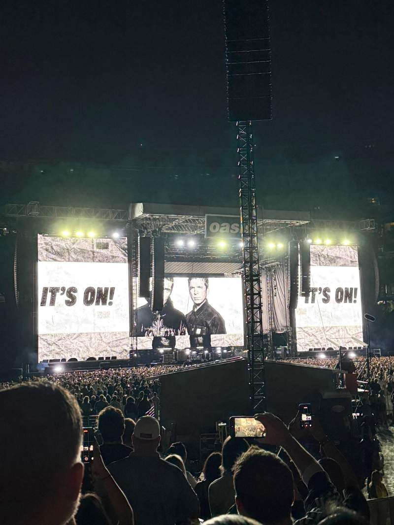 Oasis Concert & Tour Photos